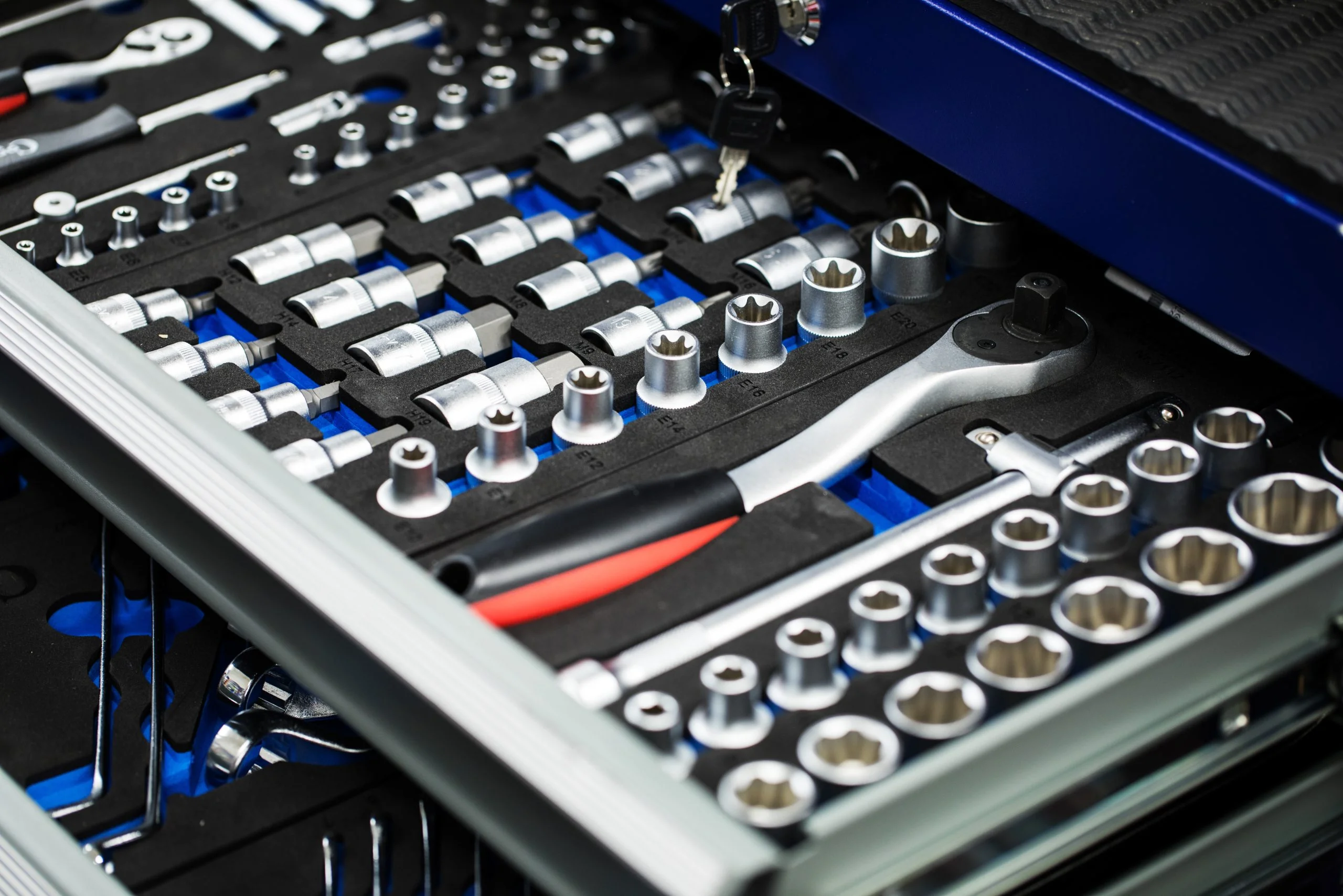 Blog - Storage Showdown: Comparing Hand Tool Organizers